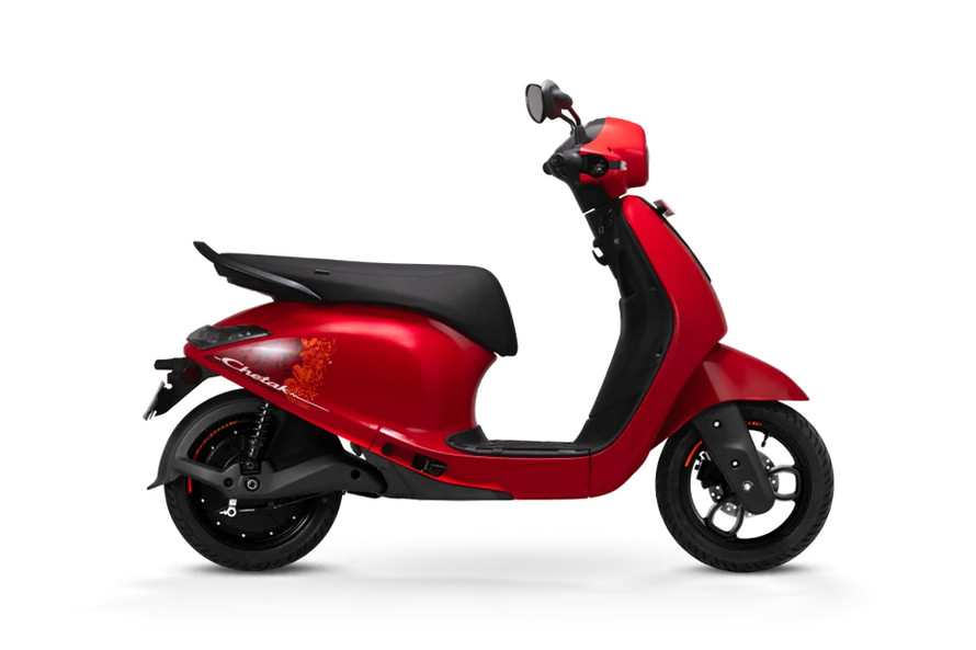 New बजाज चेतक के रंग - चेतक रंग में फोटो