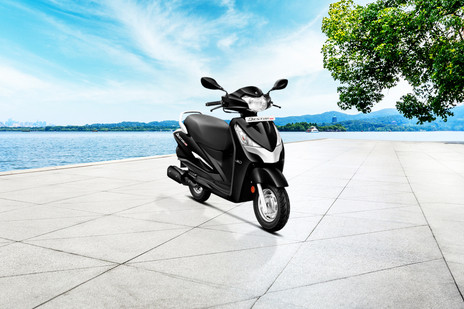 Destini scooty store