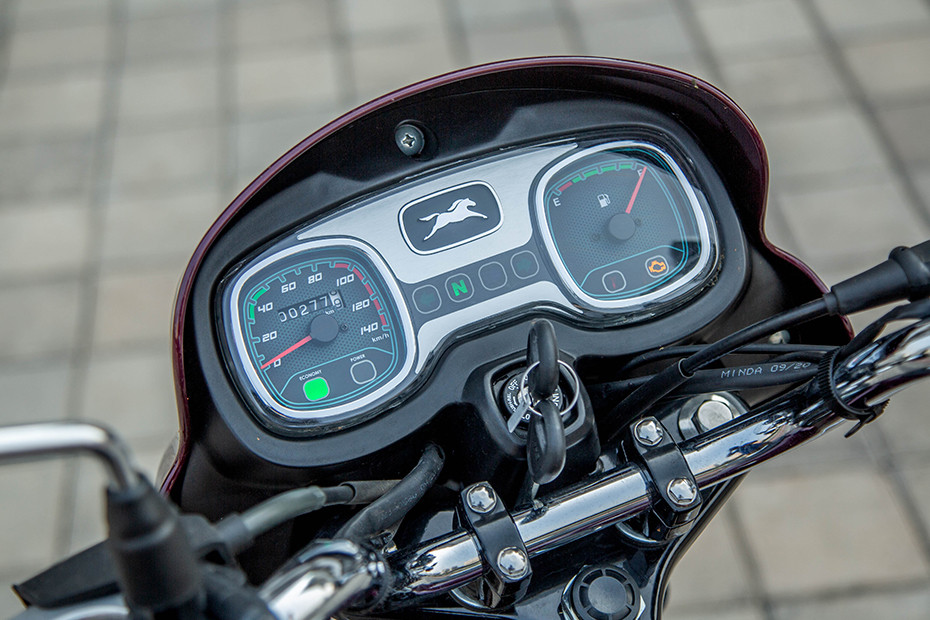 Hero Splendor Plus Xtec vs TVS Radeon: Image Comparison | BikeDekho