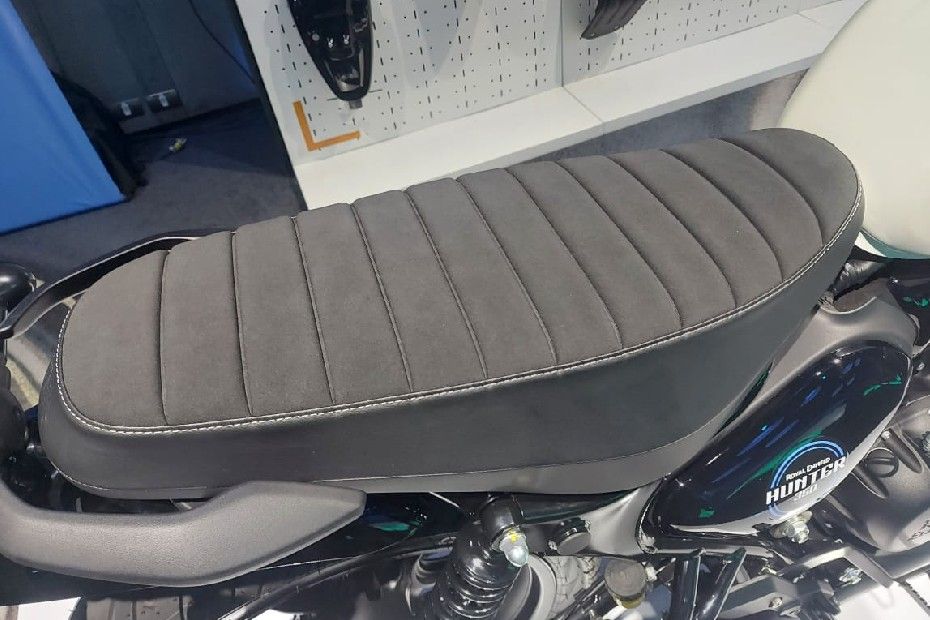 Royal Enfield Hunter 350 Accessories’ List In 6 Images | BikeDekho
