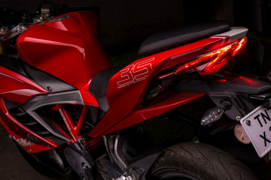 TVS Apache RR 310 vs KTM RC 390: Spec Comparison | BikeDekho