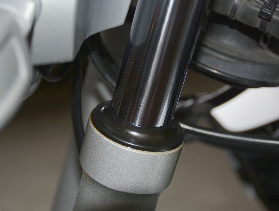 USD fork vs Telescopic Fork: Differences Explained | BikeDekho