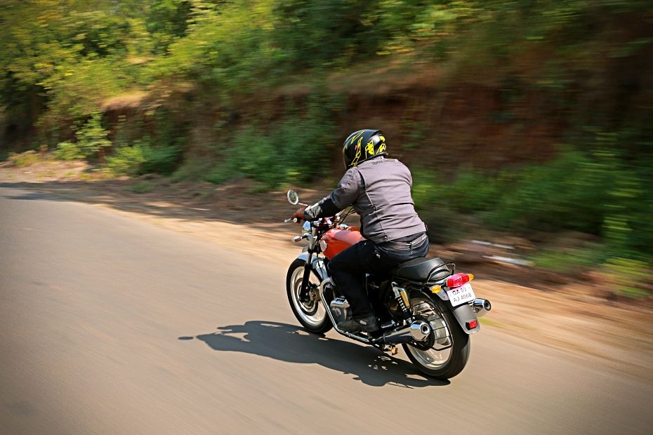 Royal Enfield Interceptor 650: Review In Pictures | BikeDekho