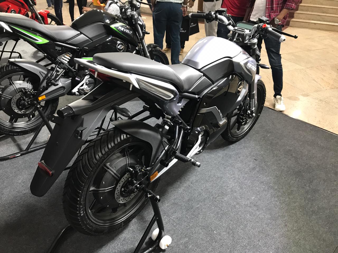 Revolt RV300 Electric Bike: Picture Gallery | BikeDekho