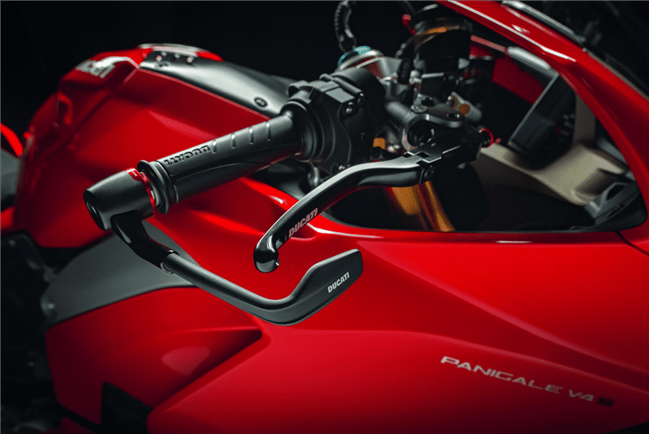 Radial vs Axial Master Cylinders: Differences Explained | BikeDekho