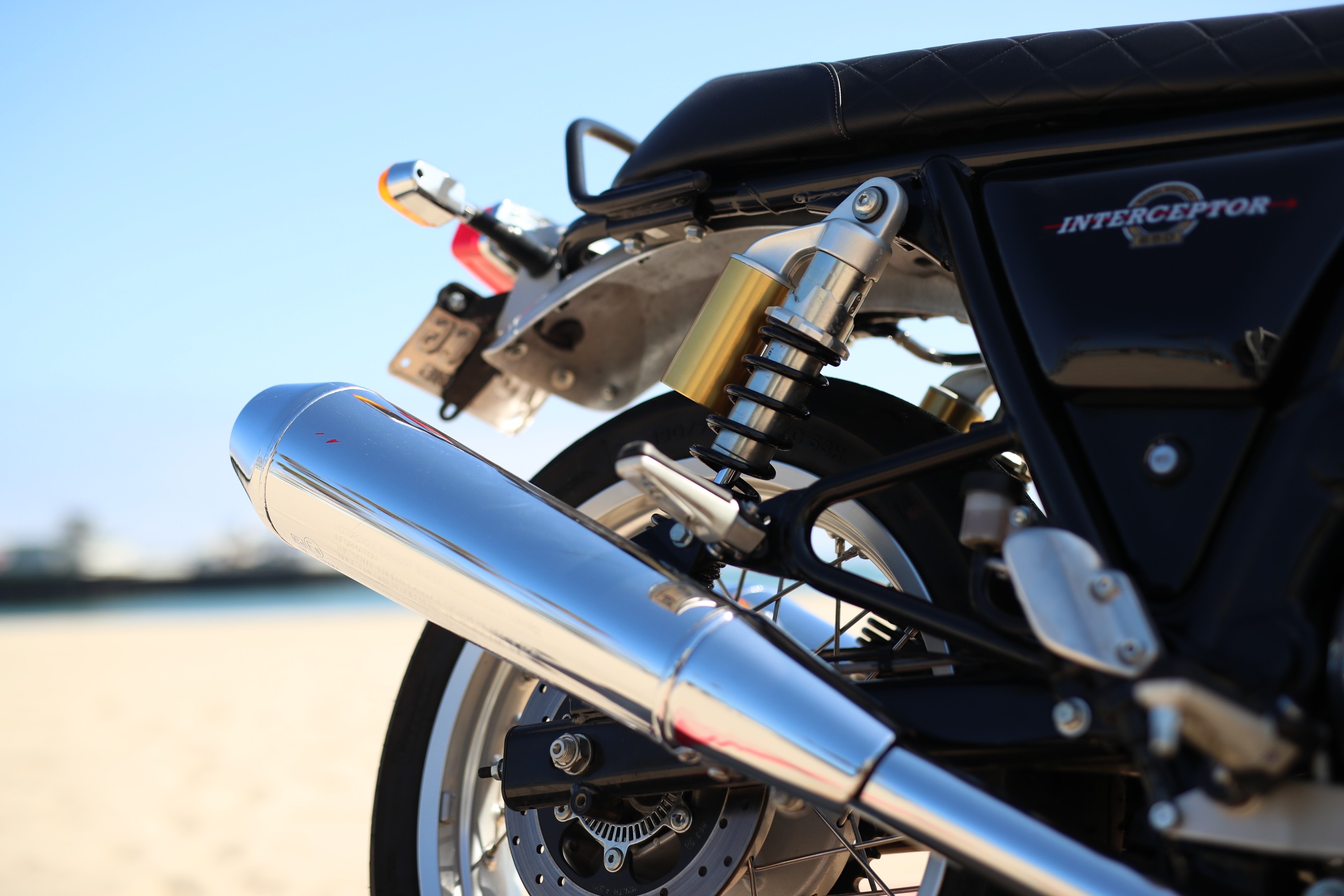 Monoshock Vs Twin Shock Absorbers: Differences Explained | BikeDekho