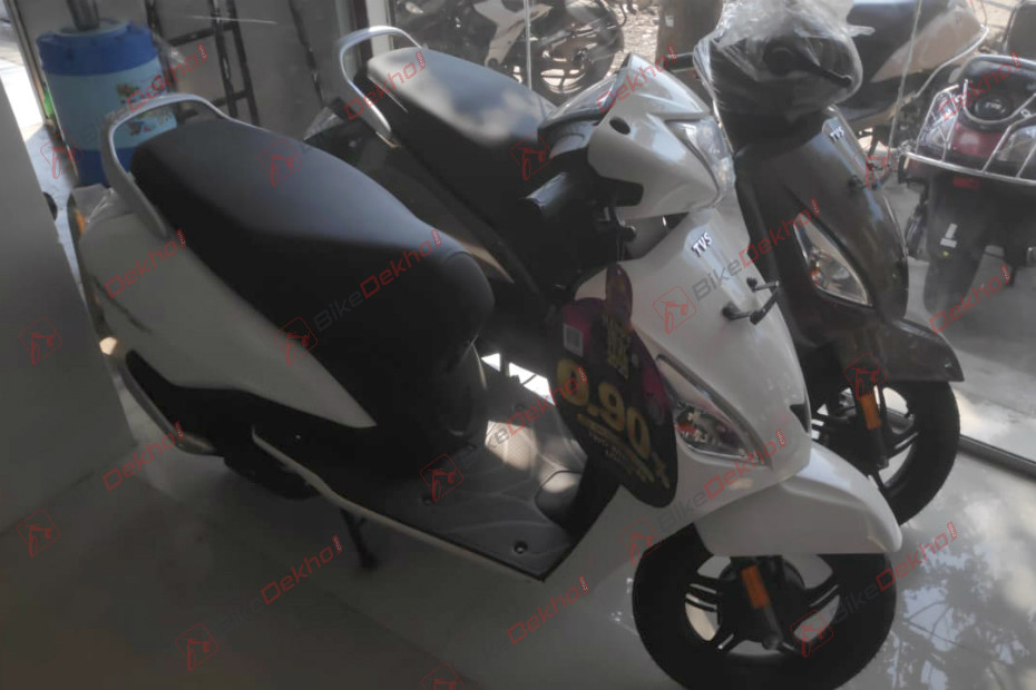 TVS Jupiter BS6: Variants Explained | BikeDekho