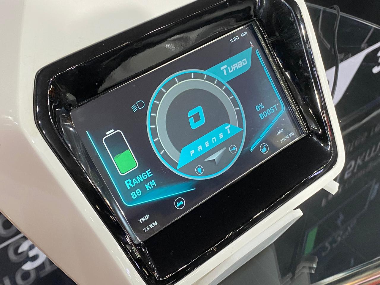 Everve EF1 Electric Scooter Unveiled At Auto Expo 2020 | BikeDekho