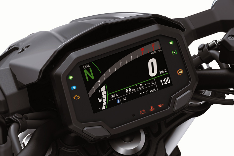 2020 Benelli TNT 600 vs Kawasaki Z650: Image Comparison | BikeDekho