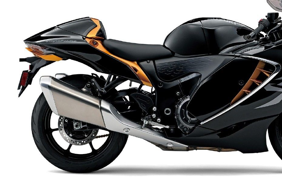 Suzuki Hayabusa Old vs New: Photo Gallery | BikeDekho