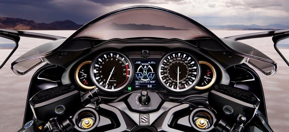 Suzuki Hayabusa Old vs New: Photo Gallery | BikeDekho