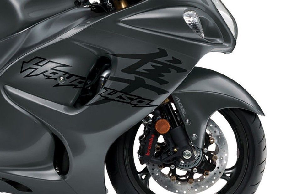 Suzuki Hayabusa Old vs New: Photo Gallery | BikeDekho