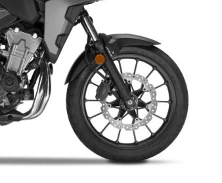 Honda CB500X vs Kawasaki Versys 650: Image Comparison | BikeDekho