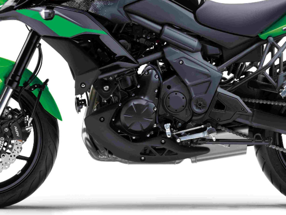 Honda CB500X vs Kawasaki Versys 650: Image Comparison | BikeDekho