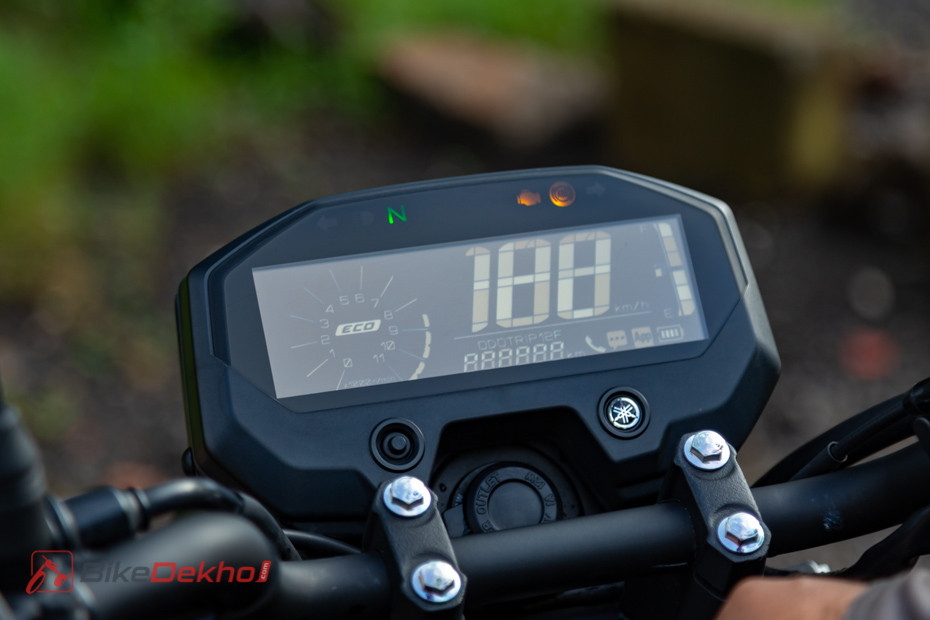 Honda CB190SS vs Yamaha FZ-X: Comparison Of The Baby Retro Bikes | BikeDekho