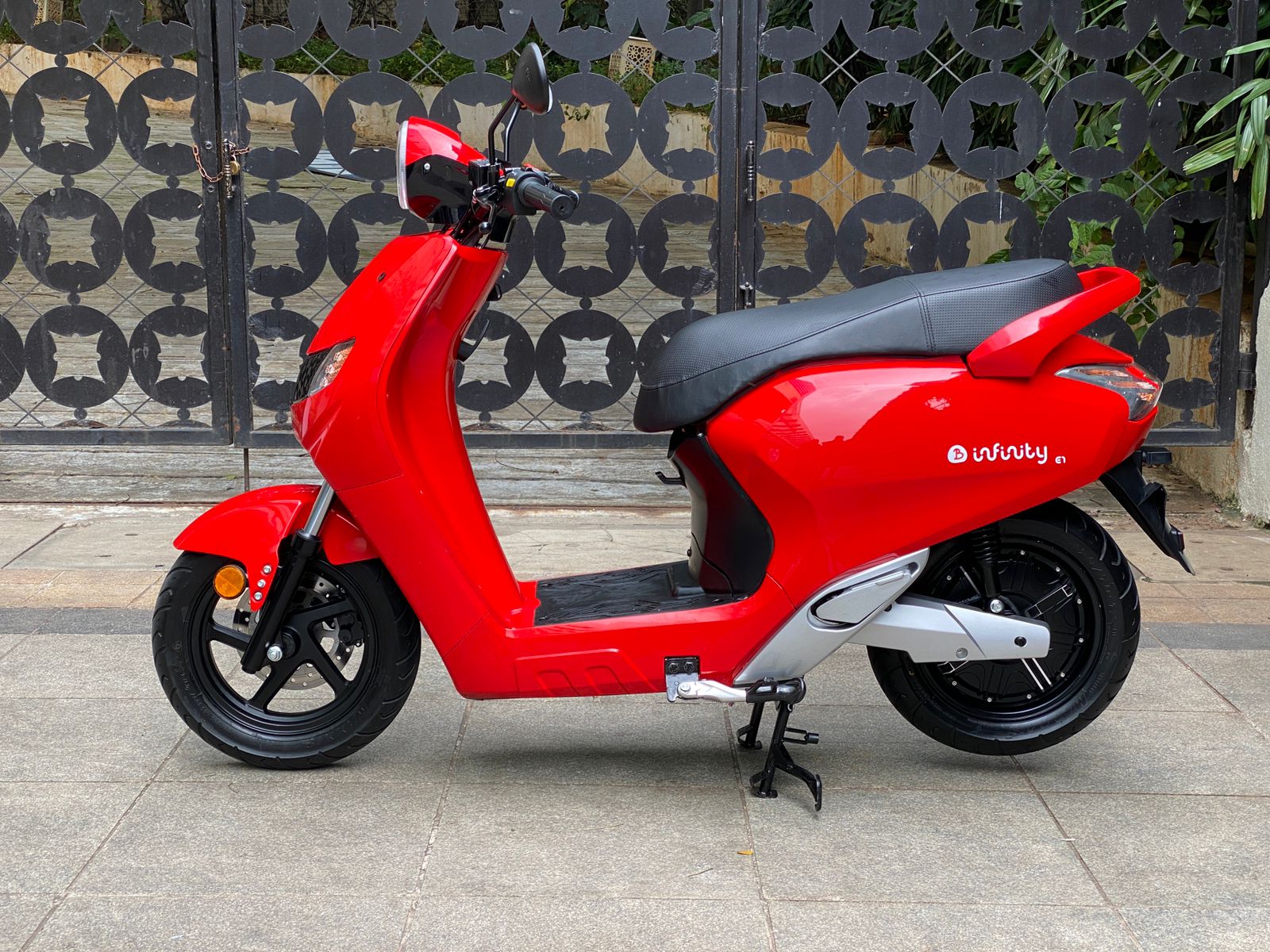 Bounce Infinity E1: Photo Gallery | BikeDekho