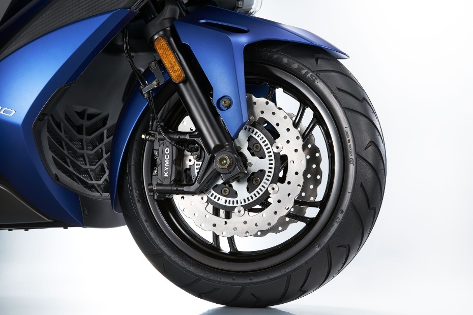 Kymco Xciting S400 vs. BMW C400 GT: Photo Comparison | BikeDekho