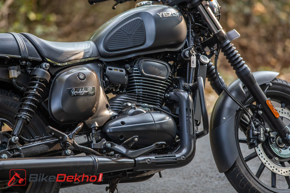 Yezdi Roadster Road Test Review: Photo Gallery | BikeDekho