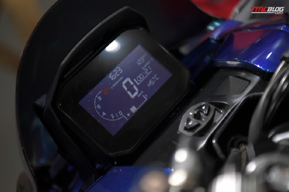 Have A Look At These Gorgeous Honda ADV160s | BikeDekho