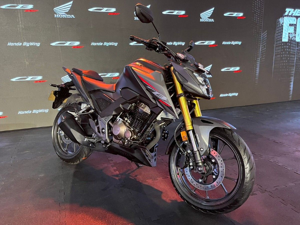 Honda CB300F Colours Explained | BikeDekho