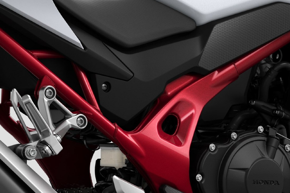 Intermot 2022: Honda Takes The Cover Off The CB750 Hornet | BikeDekho