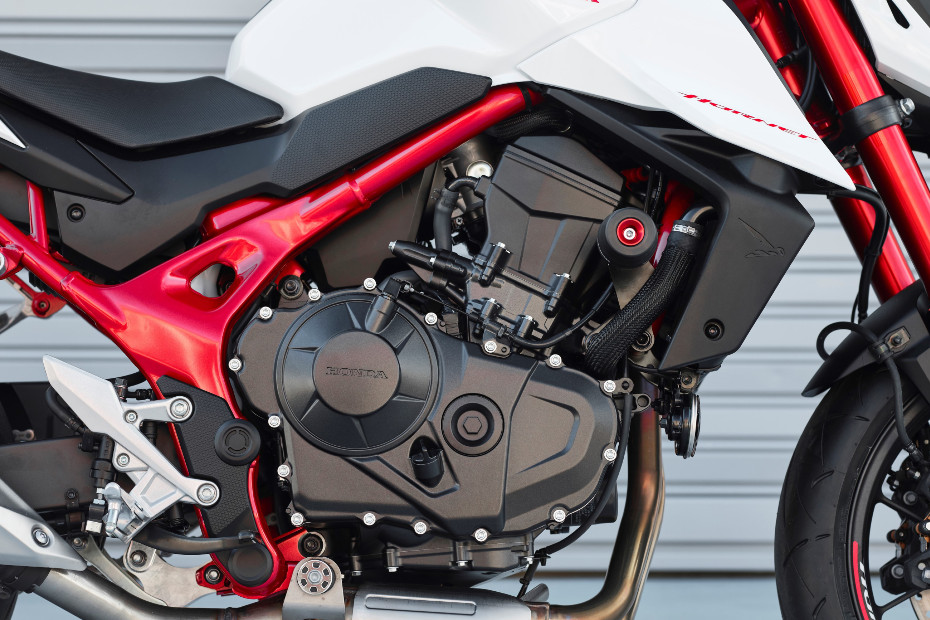 Intermot 2022: Honda Takes The Cover Off The CB750 Hornet | BikeDekho