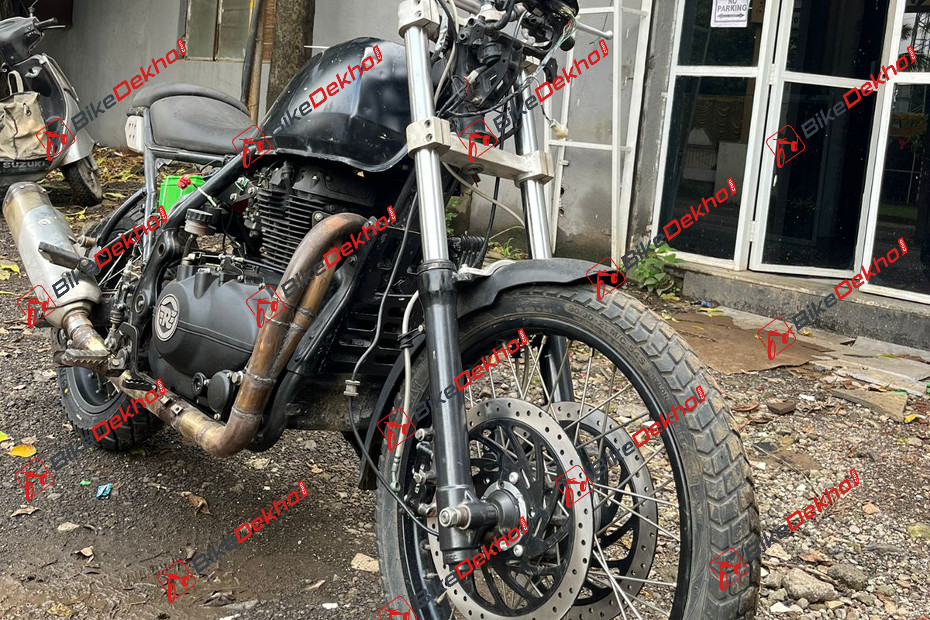 EXCLUSIVE: 822cc Parallel Twin Royal Enfield Himalayan Hits The Road ...