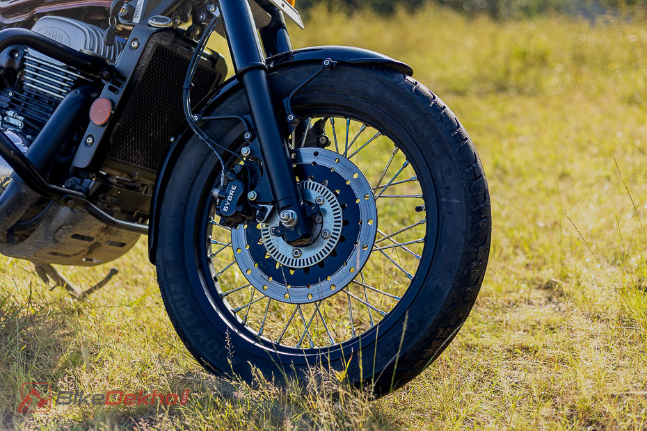 Jawa 42 Bobber - First Ride Review: Likes and Dislikes | BikeDekho