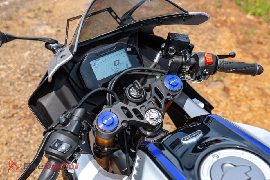 Yamaha R15M: New Vs Old, Differences Explained Through 5 Pics | BikeDekho
