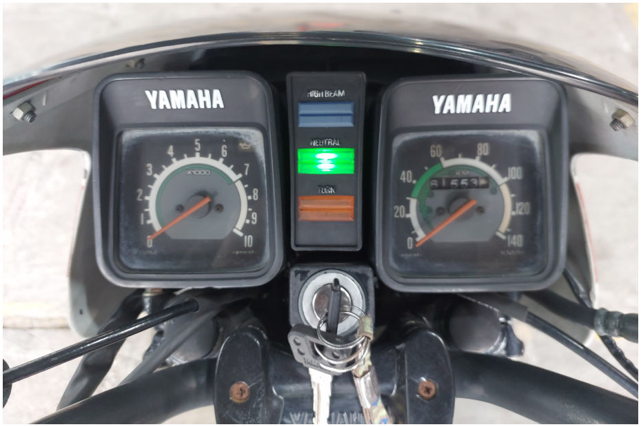 Yamaha RX-Z Modified With 1980s Theme | BikeDekho