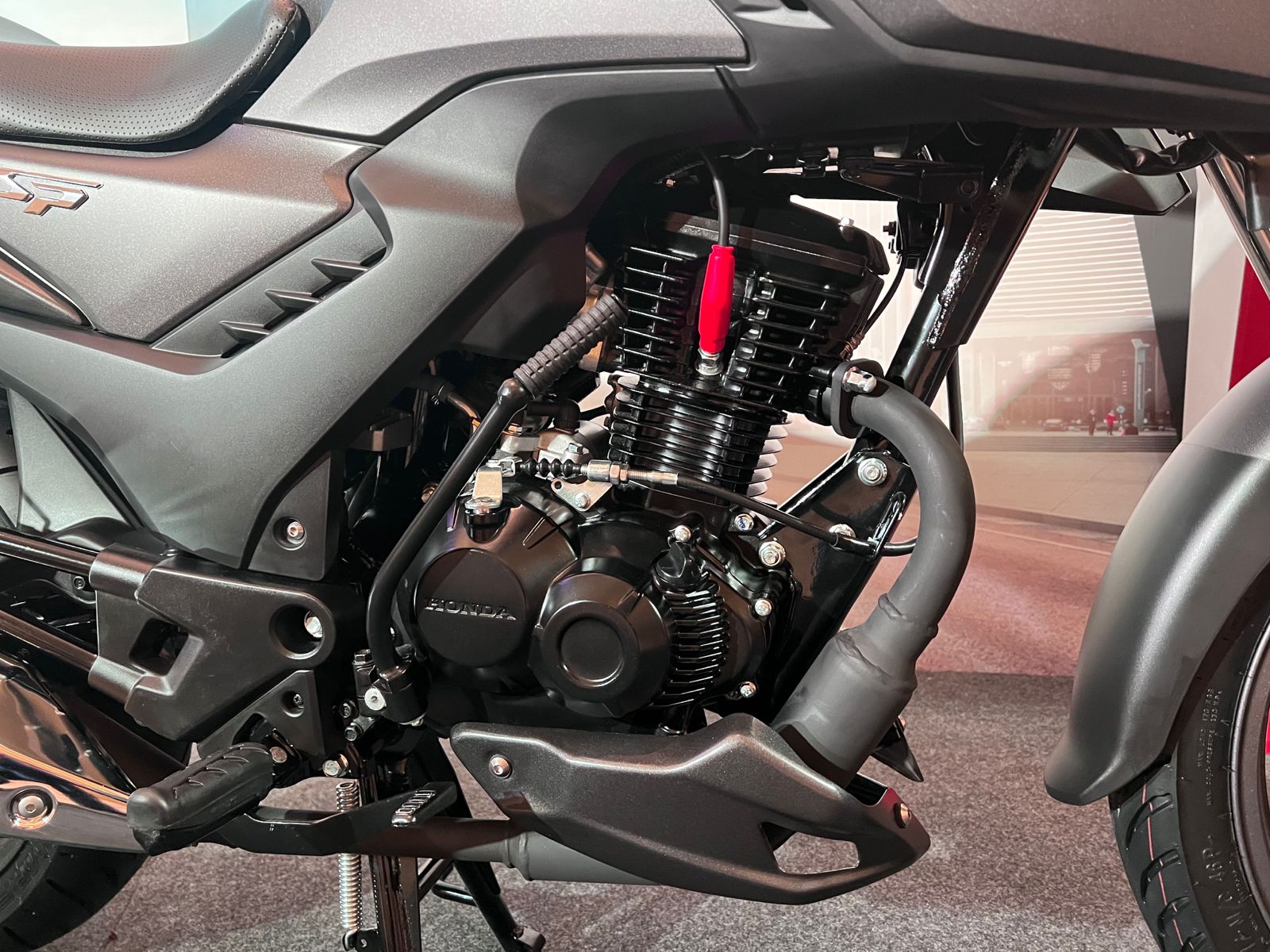 In 10 Pics: Honda SP160 vs Honda Unicorn - Compared | BikeDekho