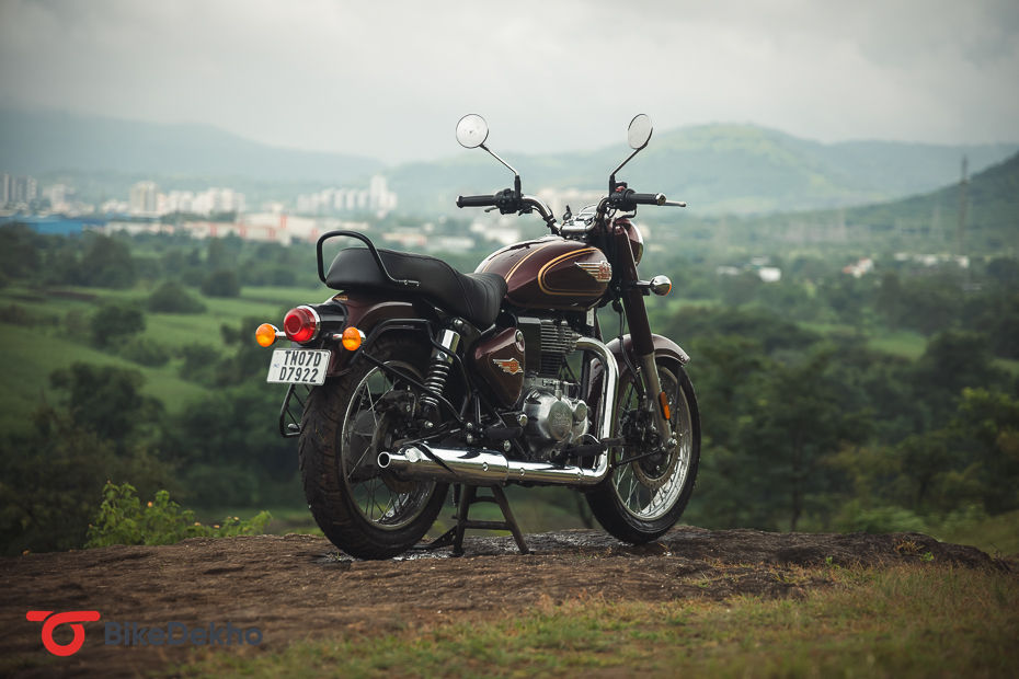 2023 Royal Enfield Bullet 350 First Ride Review | BikeDekho