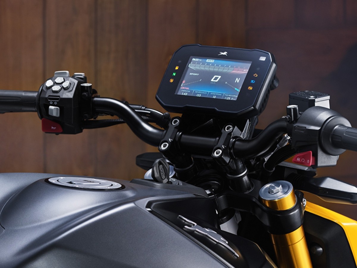 TVS Apache RTR 310 vs Apache RR 310: Differences Explained | BikeDekho