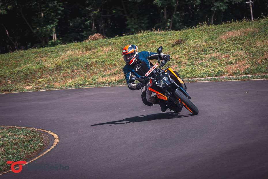 2024 KTM 390 Duke First Ride Review: 7 Likes And 1 Dislike | BikeDekho