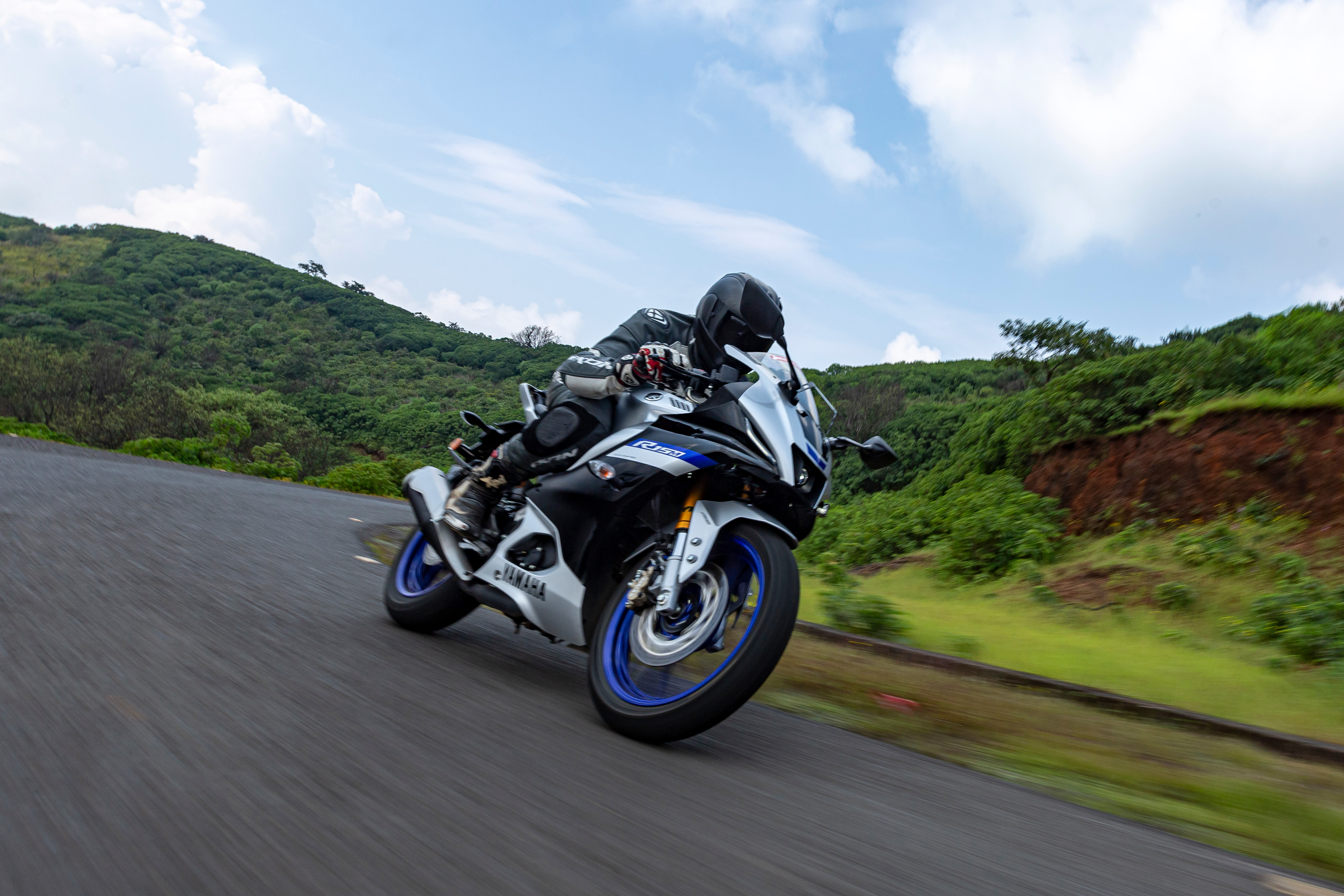 2024 Yamaha R15M Features Explained, Check Price, New Colours, New ...