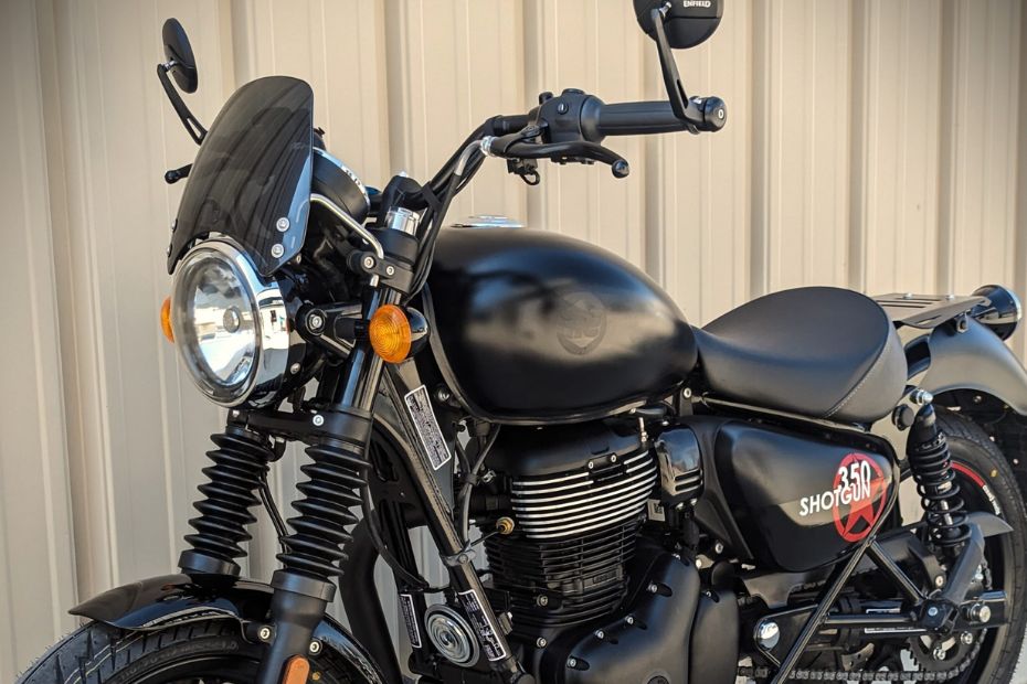 Check Out This Modified Royal Enfield Meteor 350 Bobber Dubbed ‘Shotgun ...