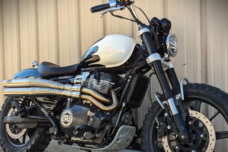 This Modified Royal Enfield Super Meteor 650 Looks Almost Like A Harley ...