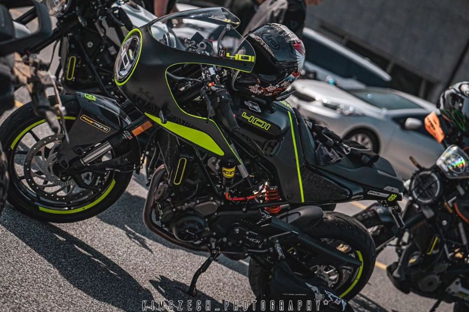 This Modified Husqvarna Svartpilen 401 Cafe Racer Looks AWESOME ...