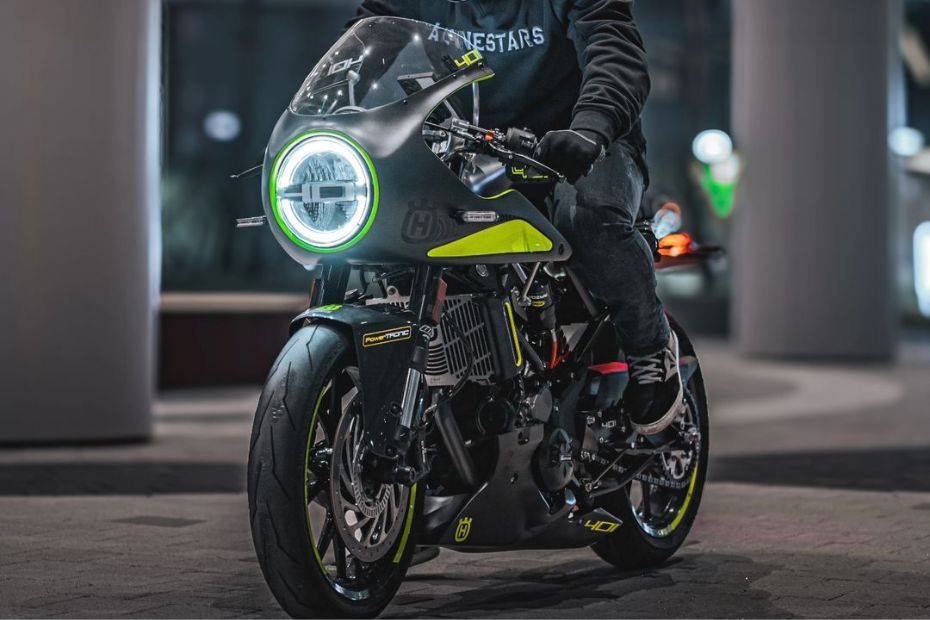 This Modified Husqvarna Svartpilen 401 Cafe Racer Looks AWESOME ...