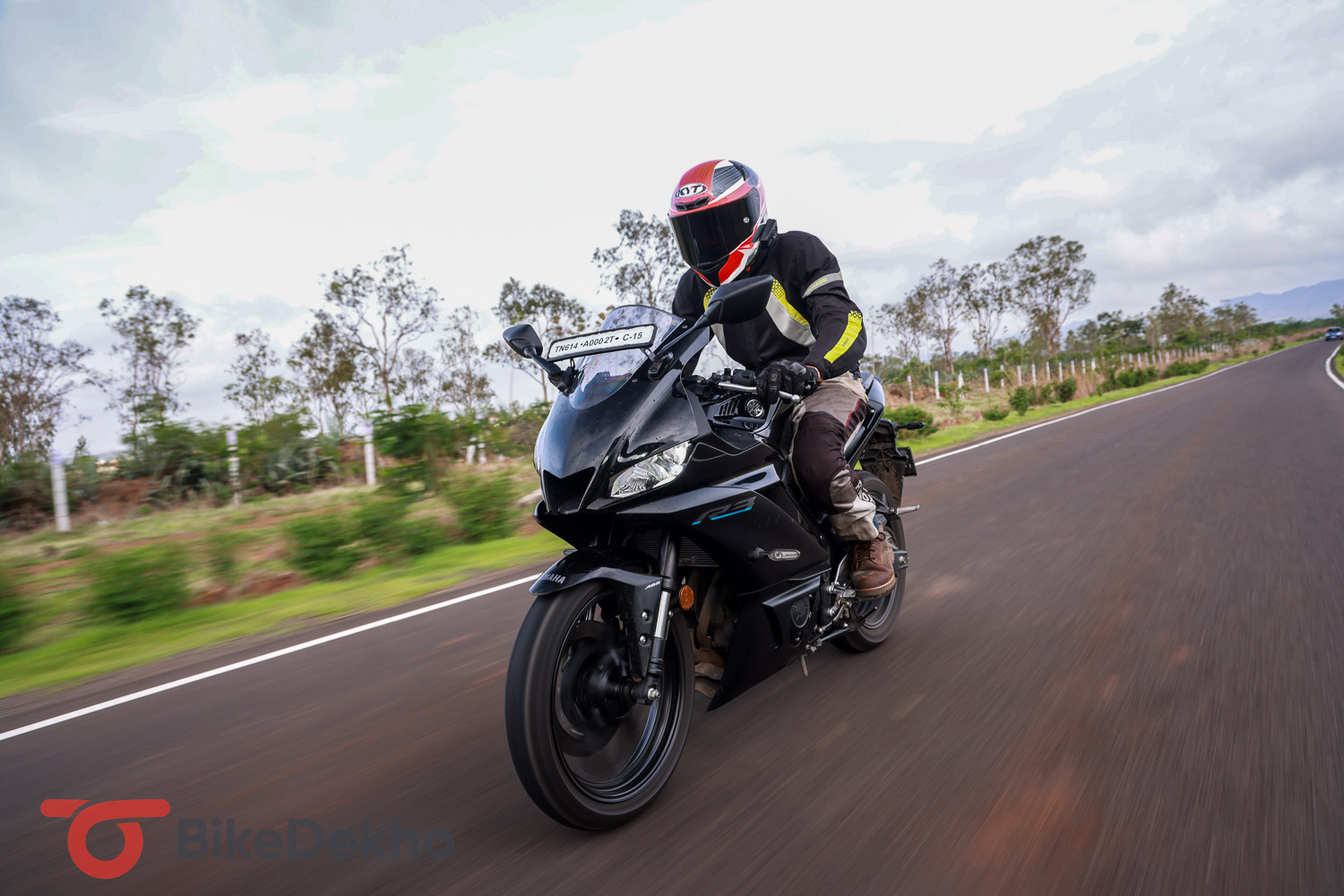 2024 Yamaha R3 Road Test Review: Pros And Cons | BikeDekho