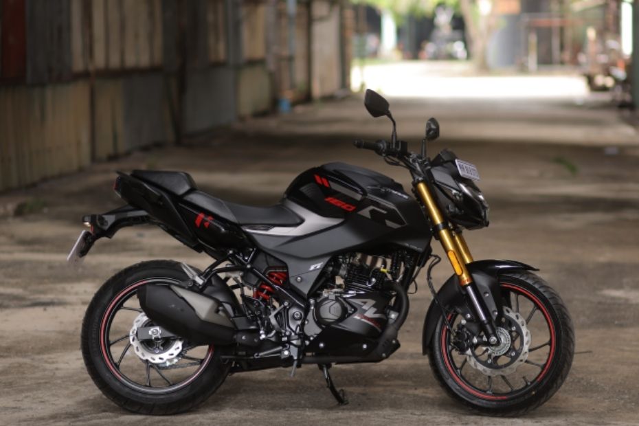 Hero Xtreme 160R 4V & Bajaj Pulsar N160 Image Comparison: Price, Design ...