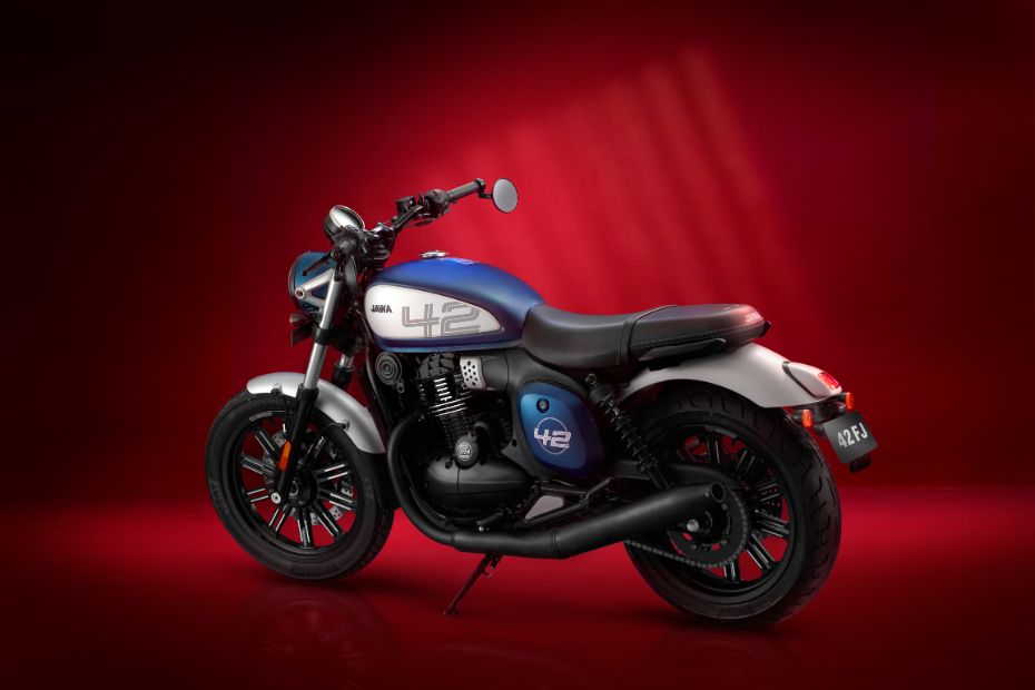 Jawa 42 FJ vs Royal Enfield Classic 350: Which One Is For You? | BikeDekho