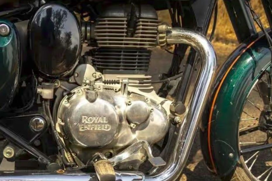 Jawa 42 FJ vs Royal Enfield Classic 350 Image Comparison, Check Design ...