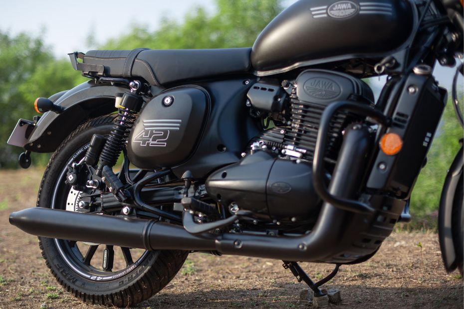 Jawa 42 Service Experience With A Fellow Female Rider, Nupoor Kulkarni ...