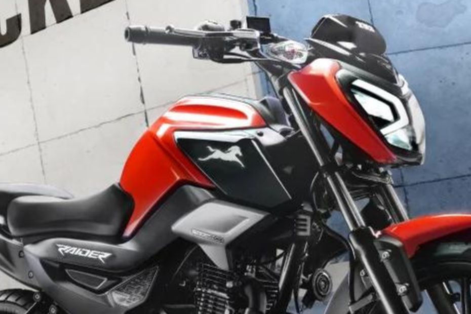 TVS Raider 125 Drum Vs Hero Super Splendor: Image Comparison | BikeDekho