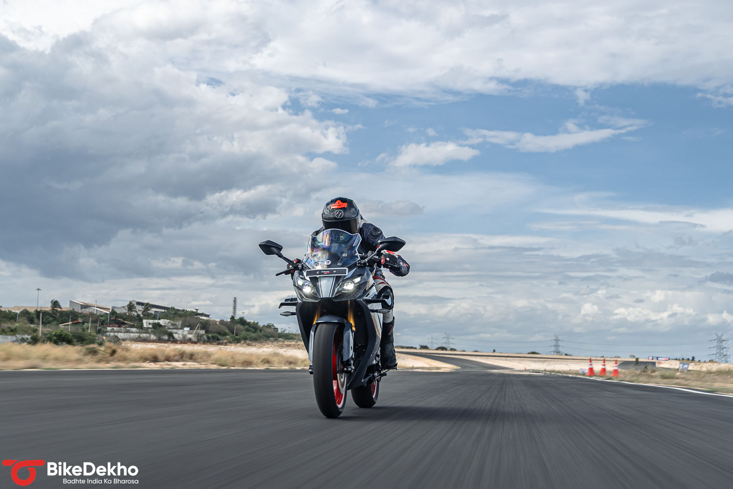 2024 TVS Apache RR 310 Review: Performance, Features, Handling And ...