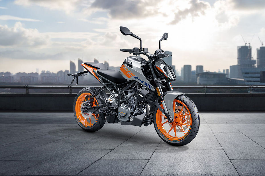 Upcoming 2025 KTM 200 Duke Spotted, Gets New Features From The 390 Duke ...