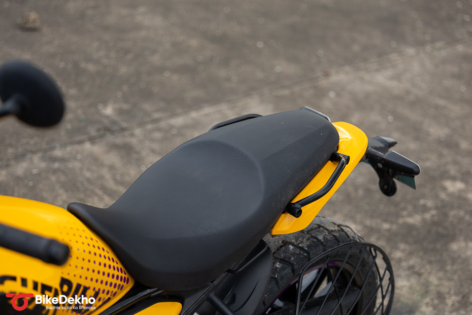 Royal Enfield Guerrilla 450 Road Test Review, Royal Enfield Guerrilla ...