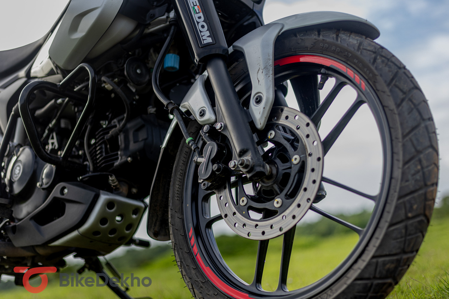 Hero Splendor Plus XTEC 2.0 vs Bajaj Freedom 125 CNG Bike: Comparison ...