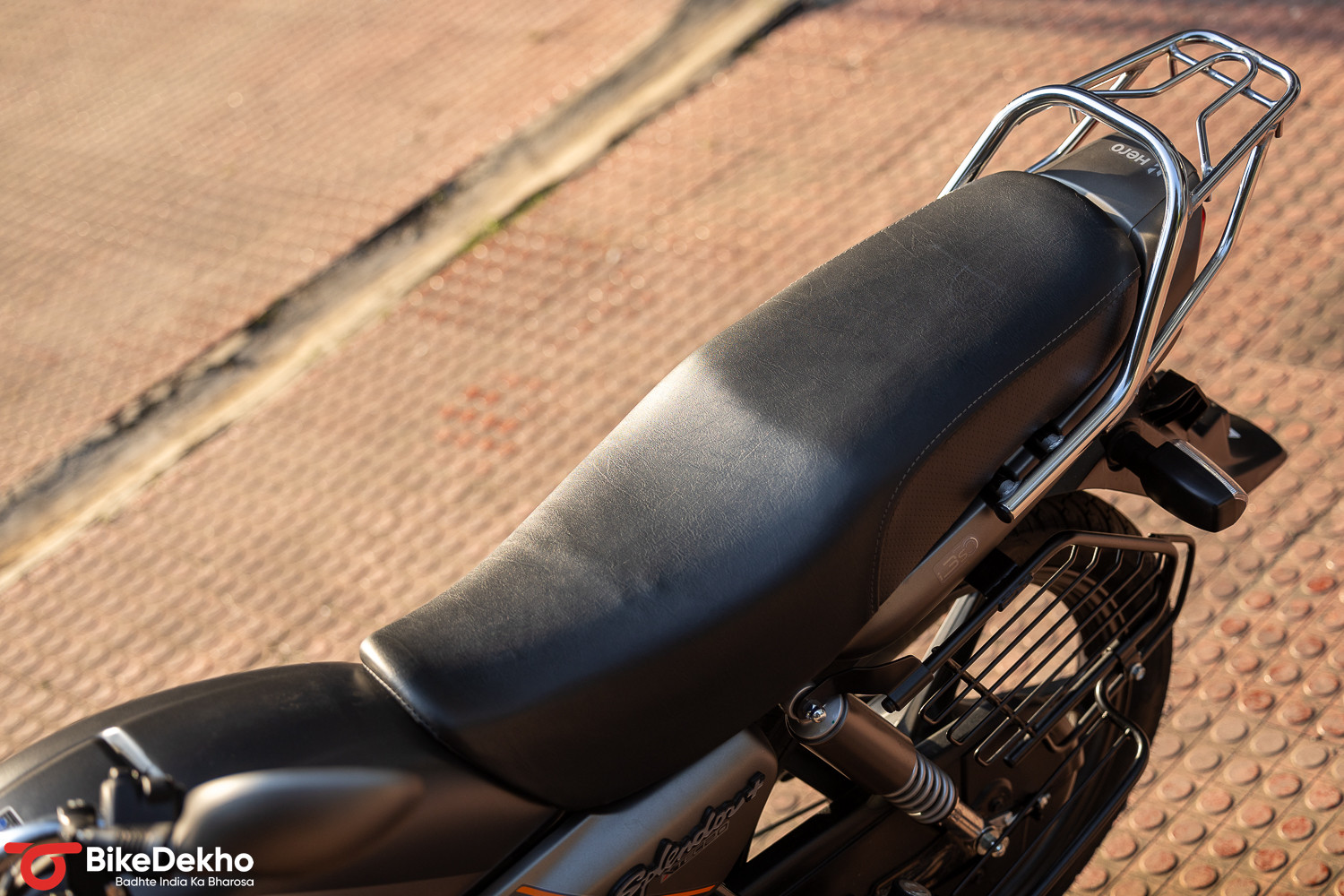 Hero Splendor Plus XTEC 2.0 vs Bajaj Freedom 125 CNG Bike: Comparison ...